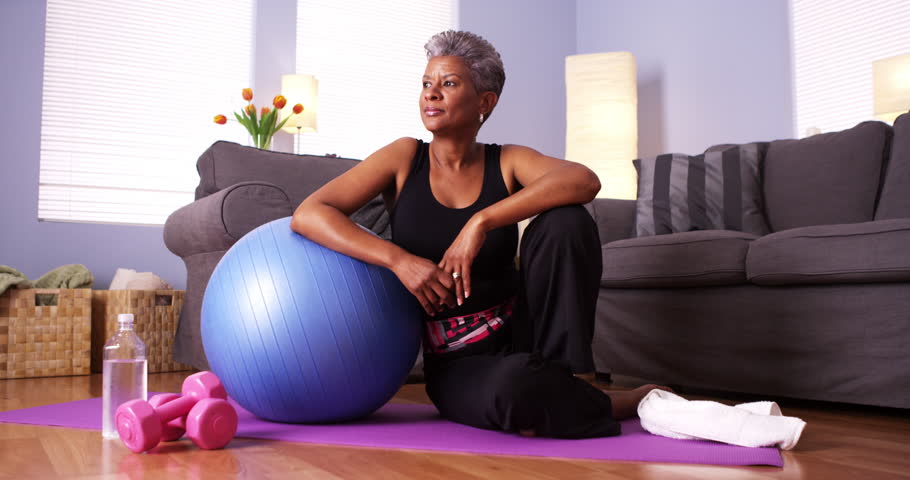 Seniors Can Still Stay In Shape This Winter With These Home-Friendly ...